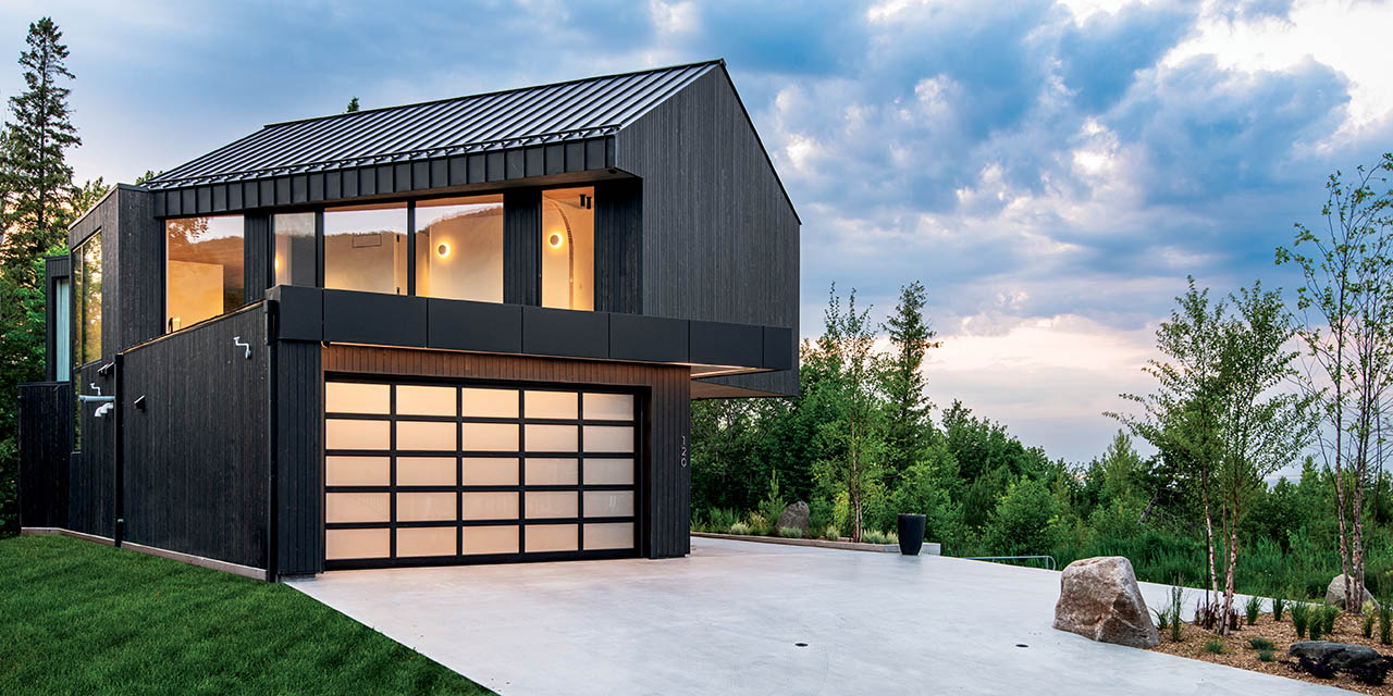 Four-Season Retreat: Modern Angles, Natural Light | Escarpment Magazine